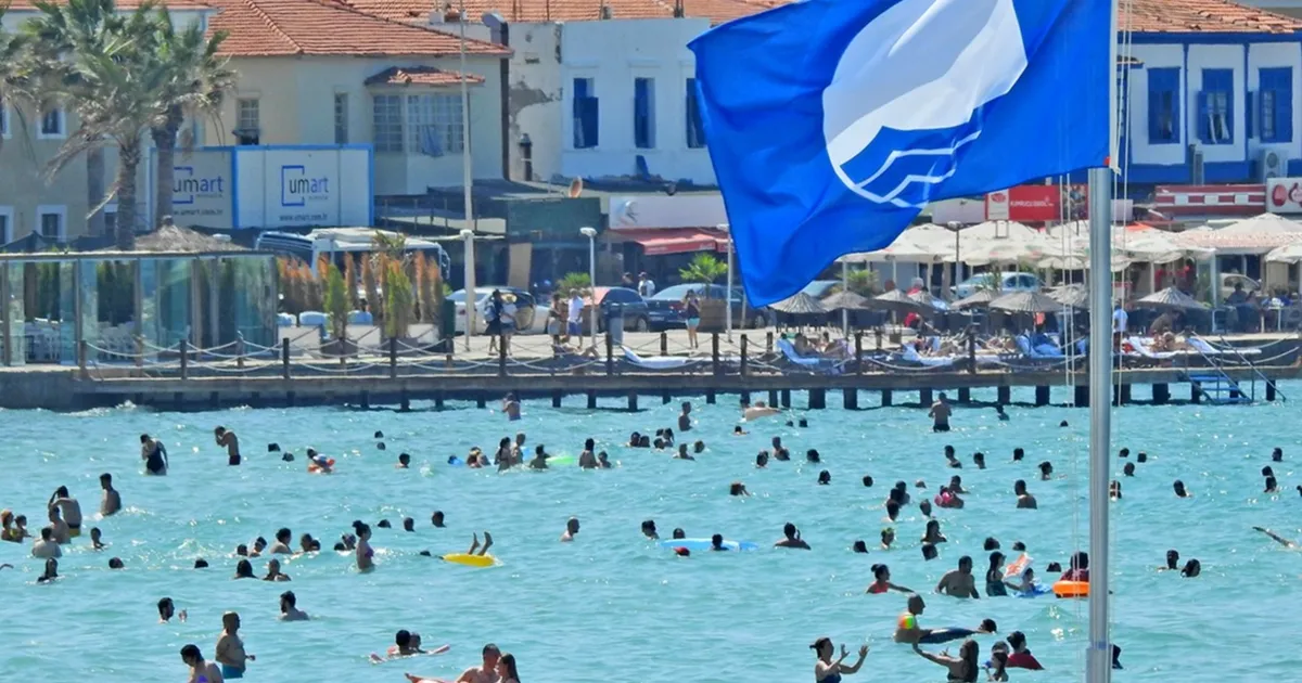 Голубой флаг 13 пляжам и 3 пристаням для яхт в Чешме - TOURISMJOURNAL